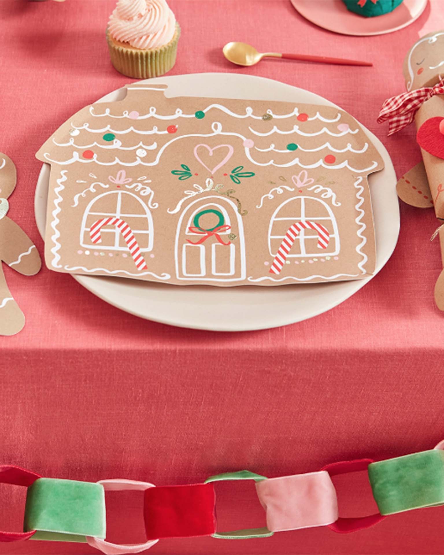 gingerbread house plates – Little