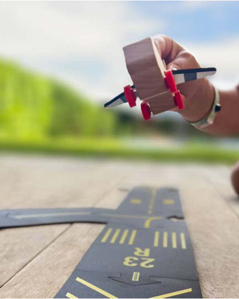 runway airport set with wooden plane – Little
